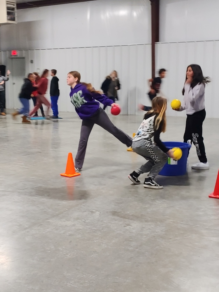 Dodge Balls Flying in 5th & 6th Grade PE | Beggs Middle School